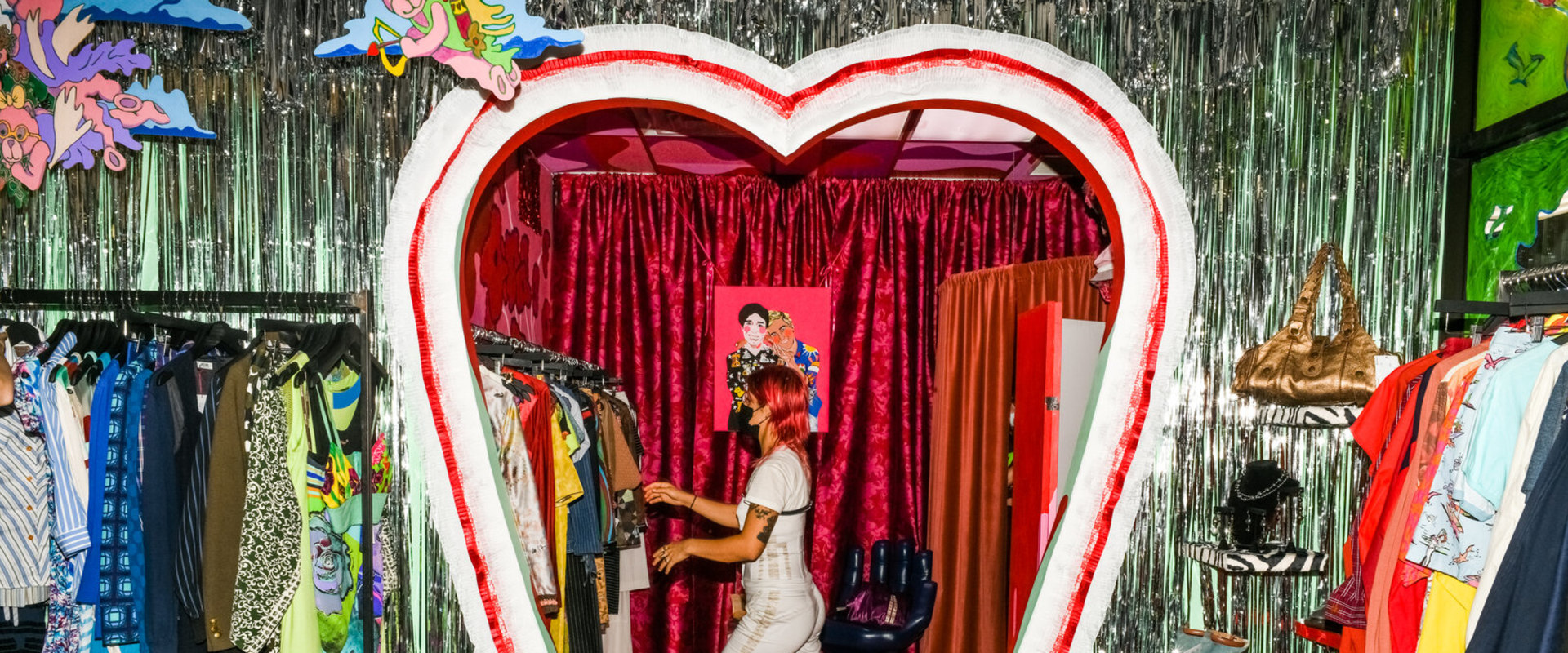 The Role of Vintage Clothing in Indie Fashion